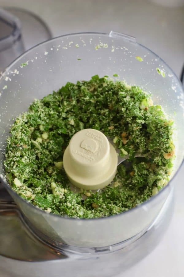 Easy Homemade Southern Basil Pesto | gritsandpinecones.com