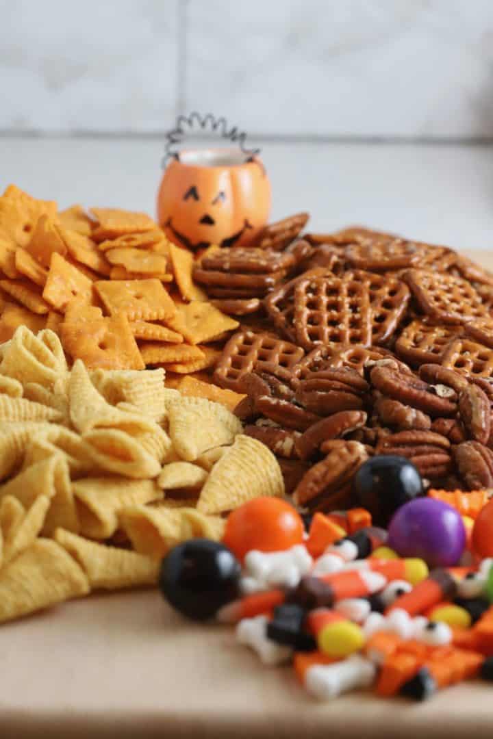 Halloween Snack Mix - (10 minutes) Quick and Easy - Grits and Pinecones