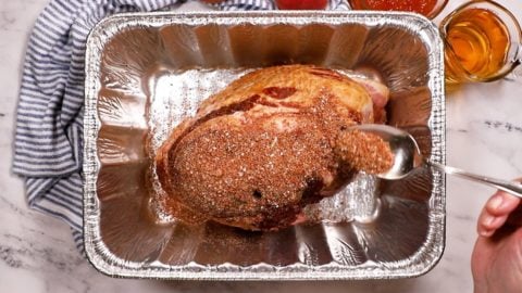 Double Smoked Ham with Peach Glaze | gritsandpinecones.com