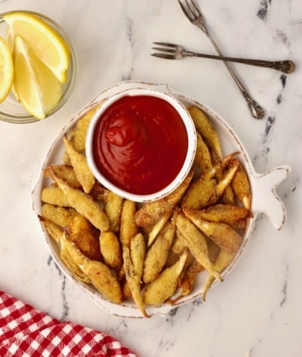 Quick and Easy Fried Crab Claws | gritsandpinecones.com