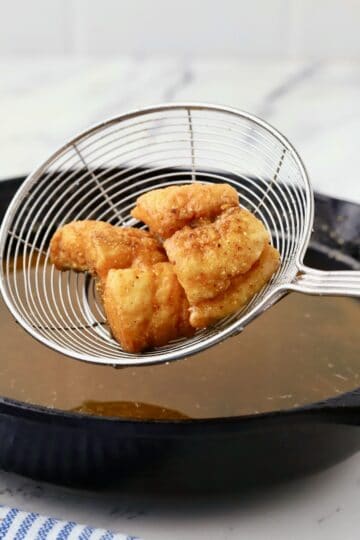 Easy Fried Red Snapper Recipe (Southern Style) - Grits and Pinecones