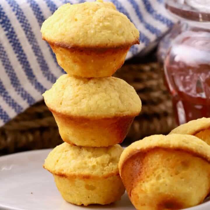 Mini Cornbread Muffins with Creamed Corn (Easy Recipe) - Grits and ...