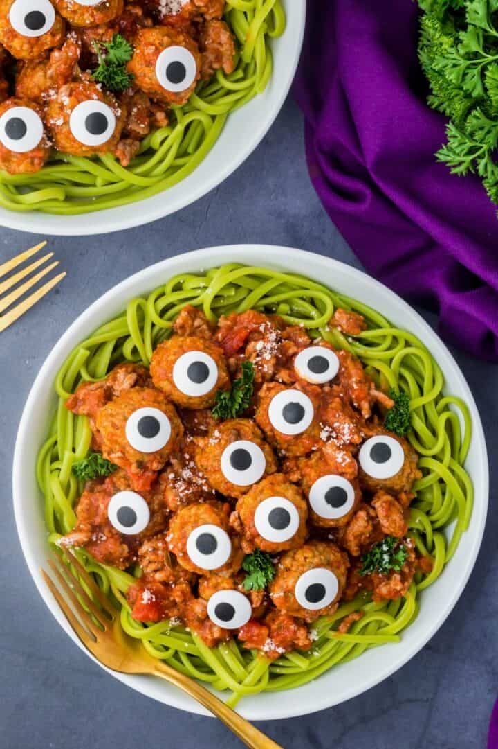 Easy Halloween Pasta (Spooky Spaghetti with Eyeball Meatballs) - Grits ...